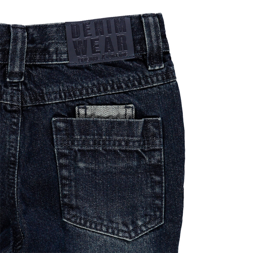 Jeans efecto gastado y arrugado